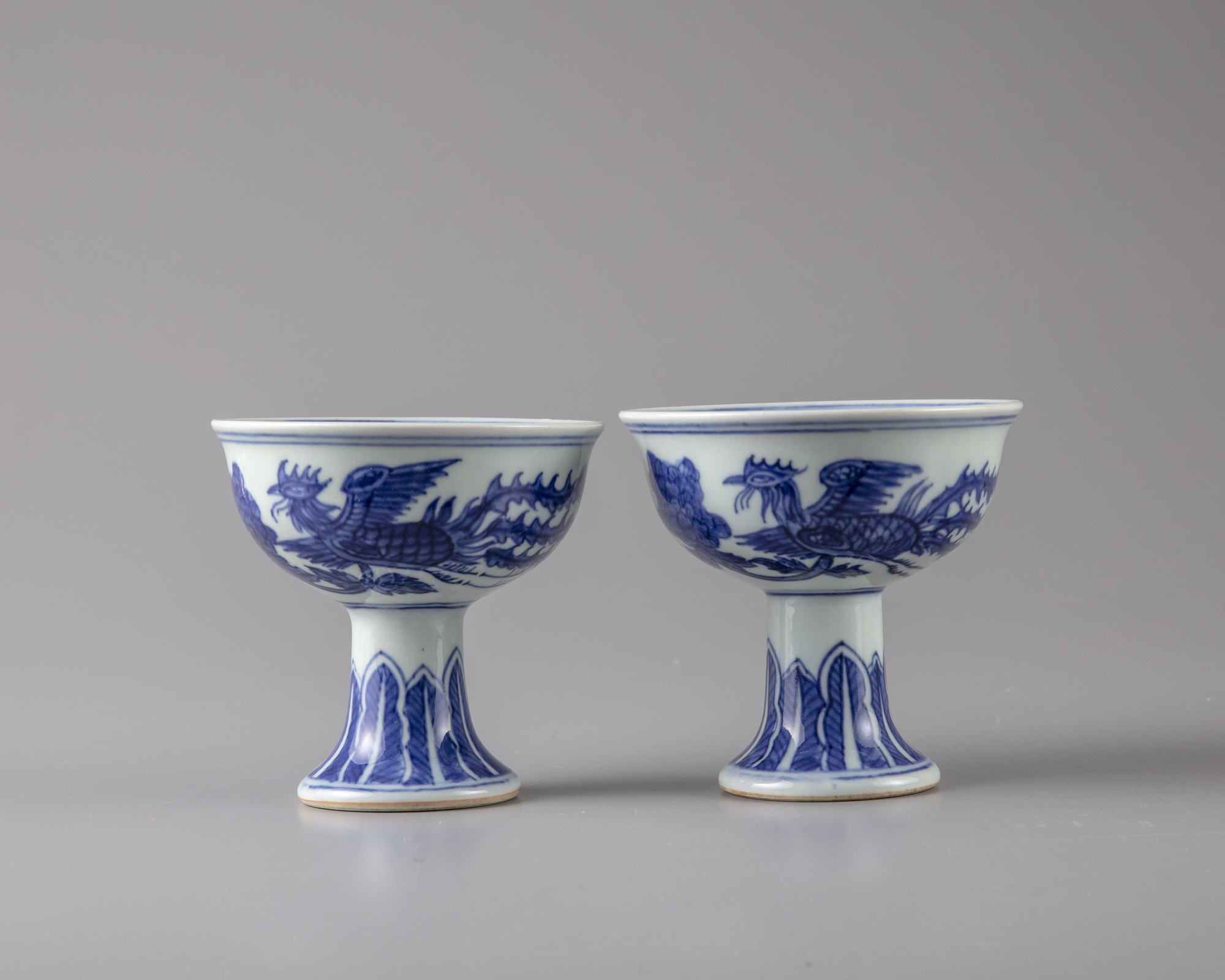APIAR OF BLUE AND WHITE STEM CUPS, QING DYNASTY (1644-1911)