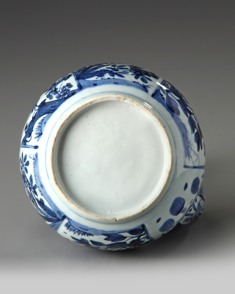 A Chinese blue and white kendi
