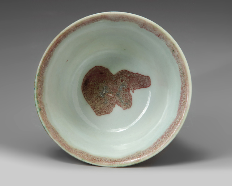 A CHINESE WHITE GLAZED STEM CUP