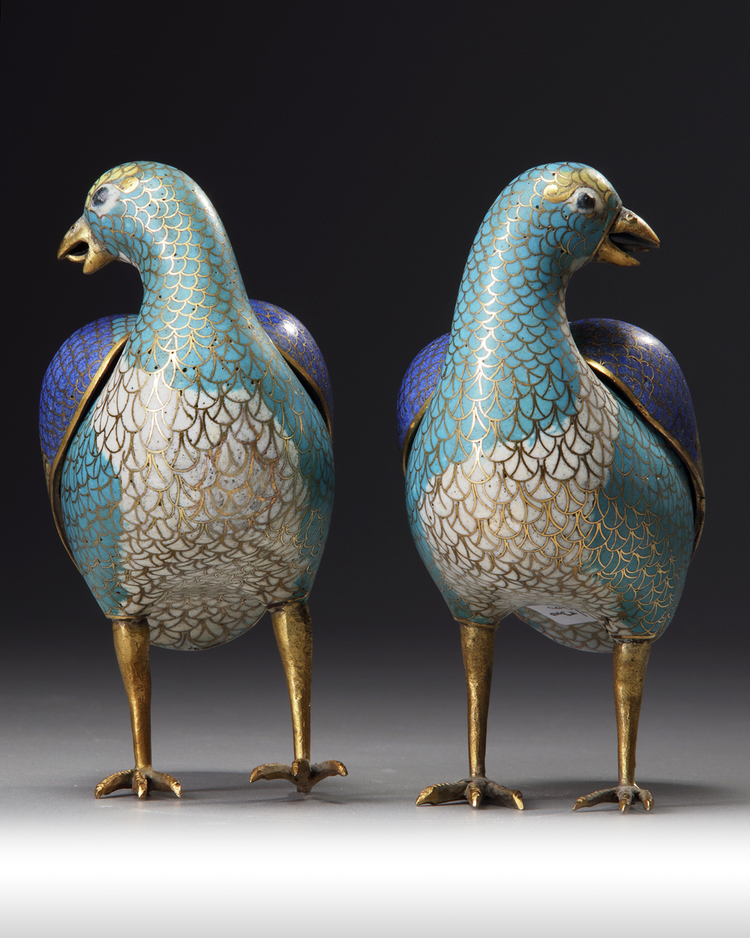 A PAIR OF CHINESE CLOISONNÉ ENAMEL BIRD CENSERS