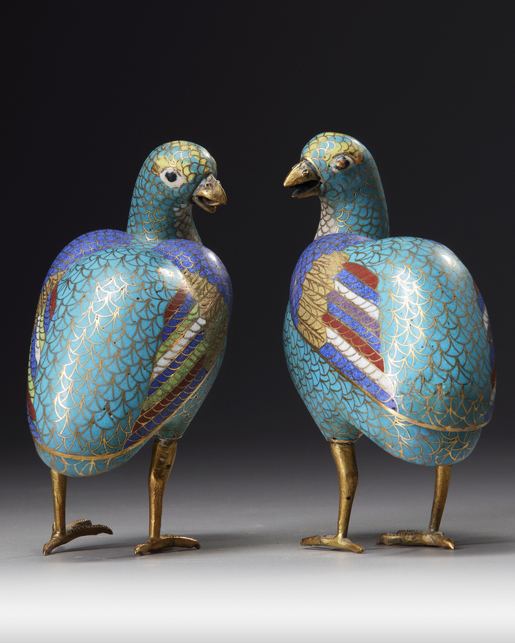 A PAIR OF CHINESE CLOISONNÉ ENAMEL BIRD CENSERS