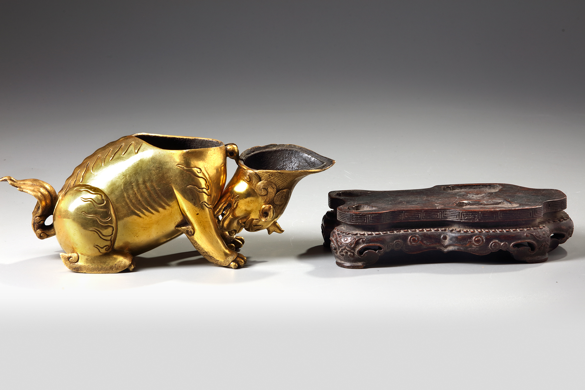 A CHINESE GILT BRONZE 'LUDUAN' CENSER