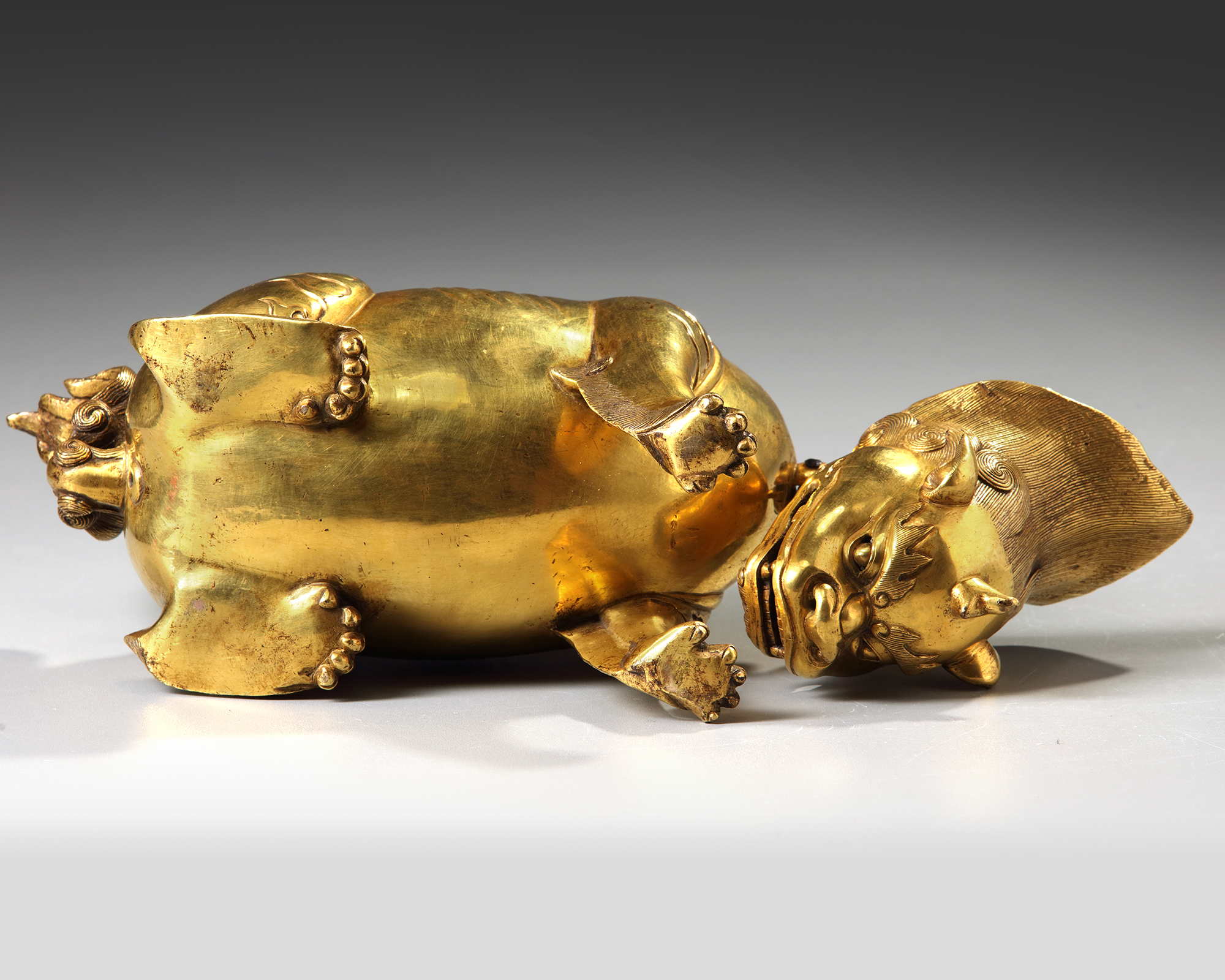 A CHINESE GILT BRONZE 'LUDUAN' CENSER