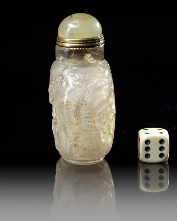 A LARGE CHINESE ROCK CRYSTAL 'LONGEVITY' SNUFF BOTTLE, 19TH CENTURY