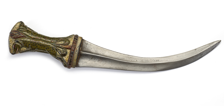 A MUGHAL DAGGER WITH WOODEN HILT, NORTH-INDIA, 19TH CENTURY