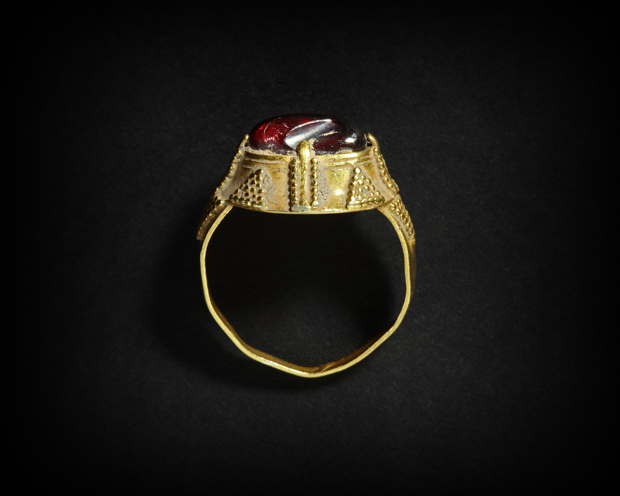 TWO ISLAMIC GOLDEN RINGS, 12TH-13TH CENTURY