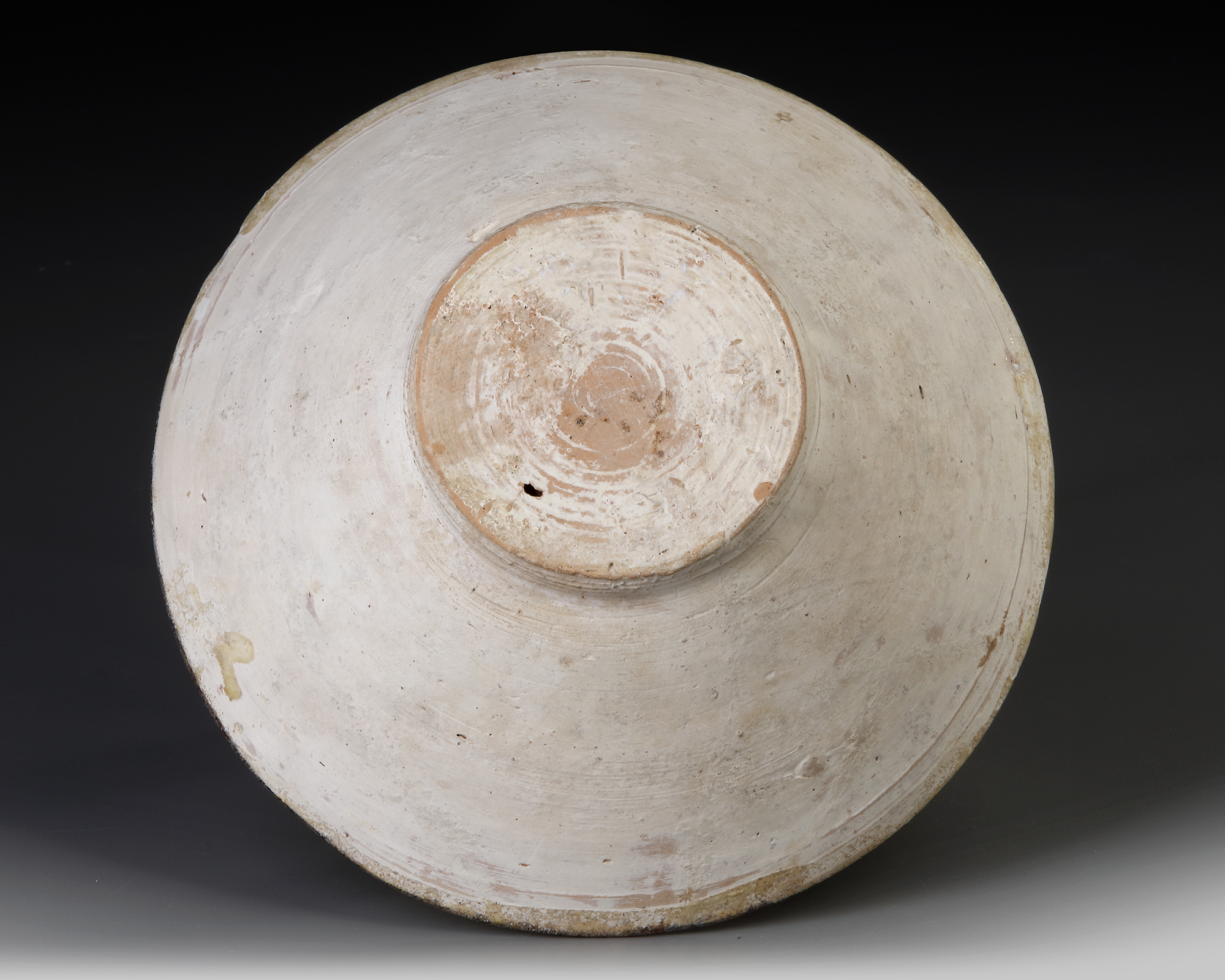 A SAMARQAND POTTERY BOWL, CENTRAL ASIA, 10TH CENTURY