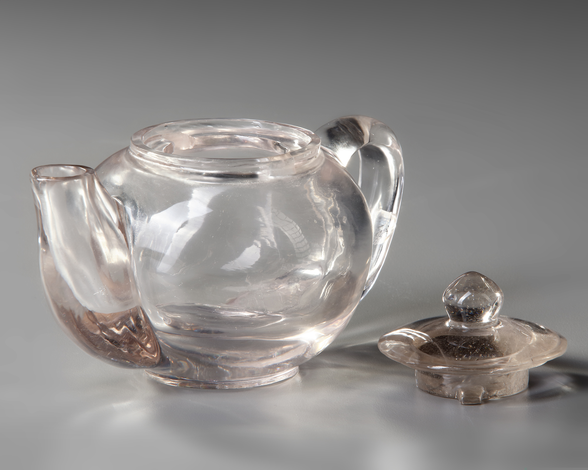 A CHINESE ROCK CRYSTAL TEAPOT AND COVER, 19TH-EARLY 20TH CENTURY