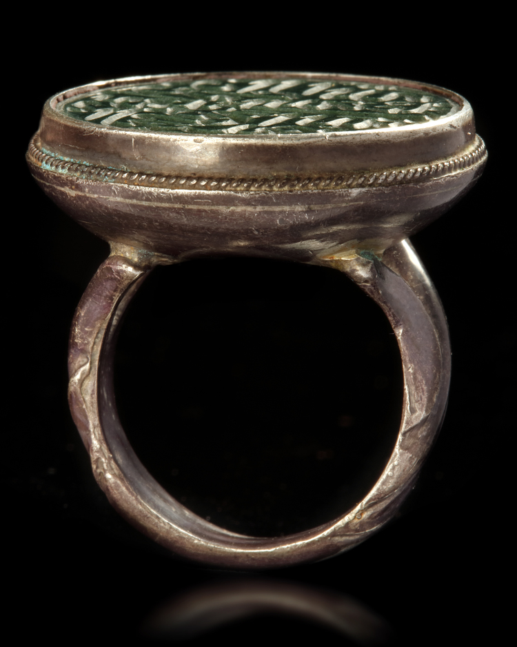A JADE SEAL SILVER RING