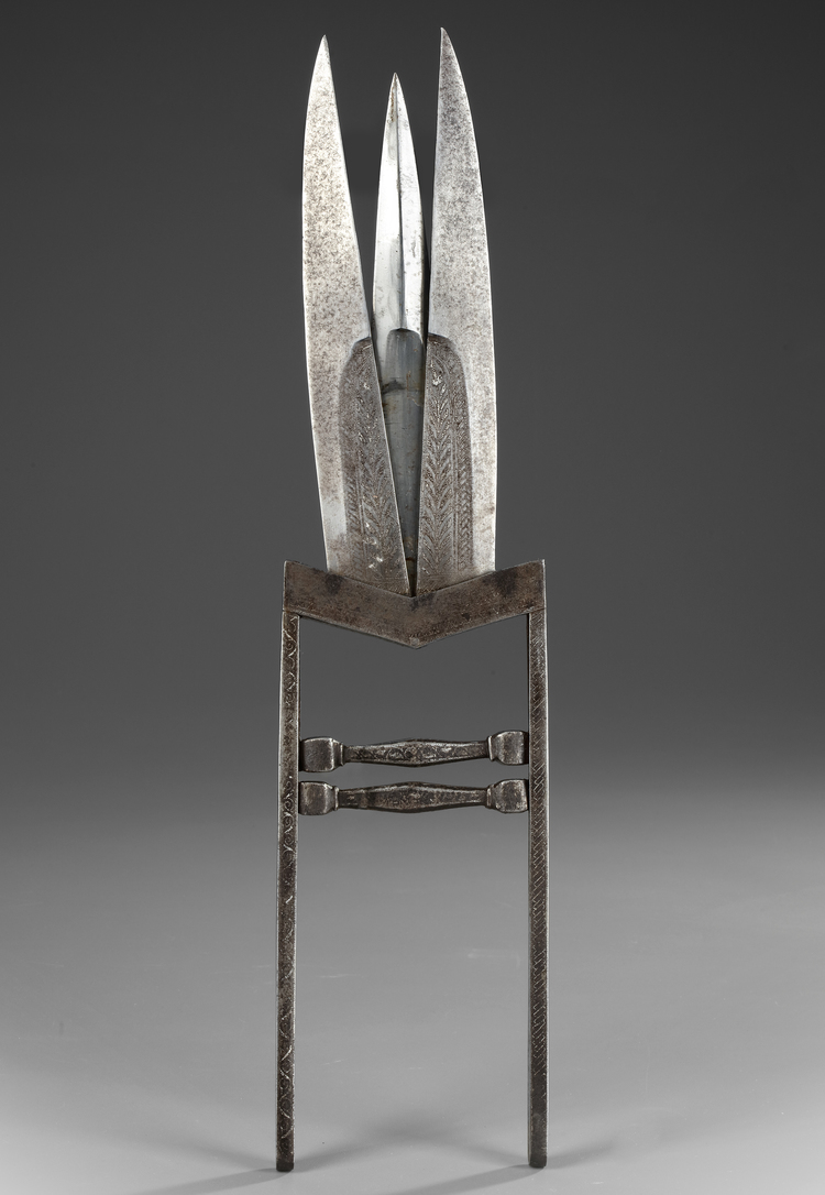 A MUGHAL PUNCH DAGGER OR KATAR ,INDIA 18TH-19TH CENTURY