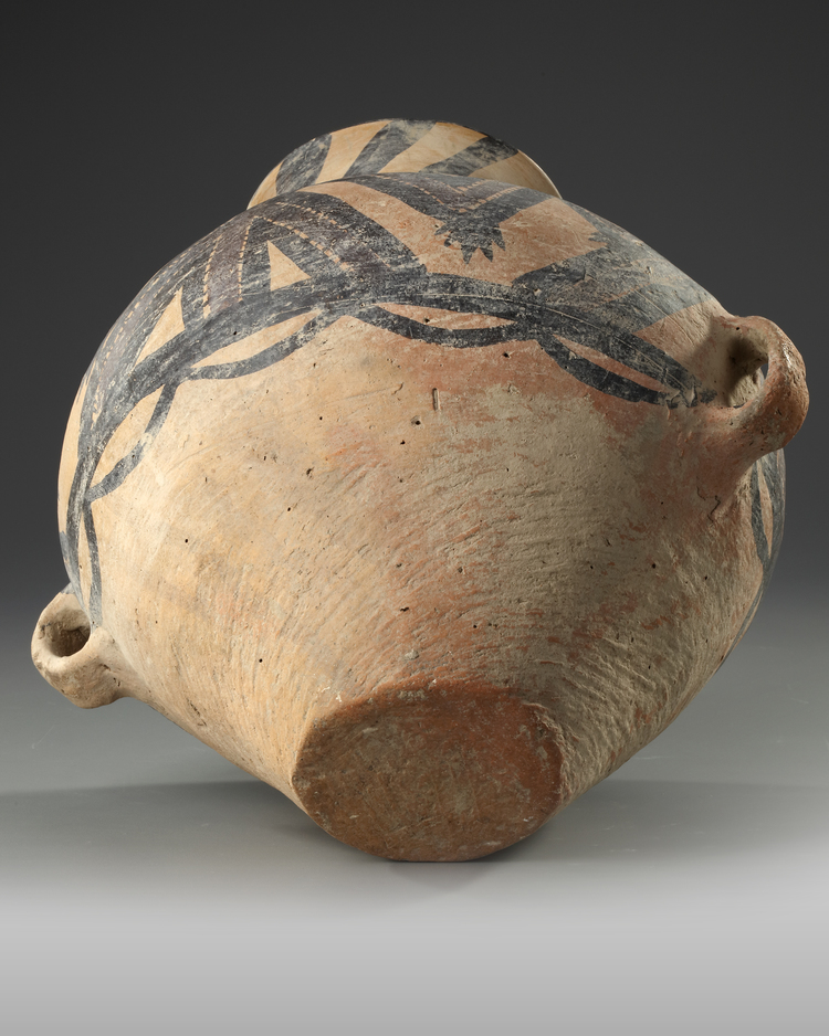 A CHINESE NEOLITHIC POTTERY VASE, MACHANG PHASE, CIRCA 2350-2050 BC