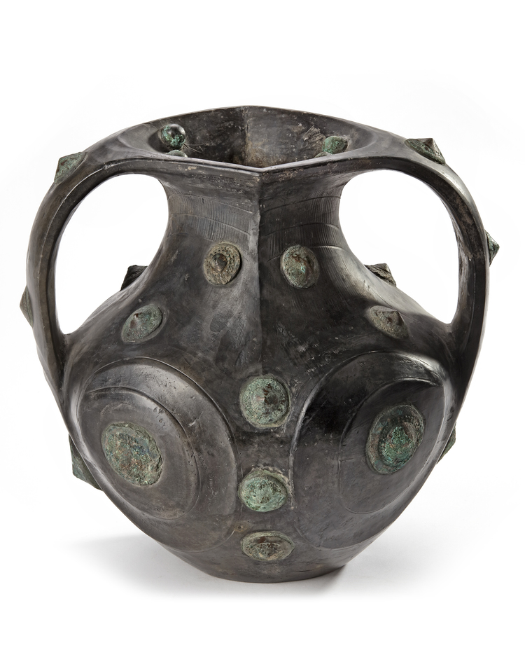A LARGE CHINESE BURNISHED GRAY POTTERY AMPHORA, HAN DYNASTY (206 BC ...