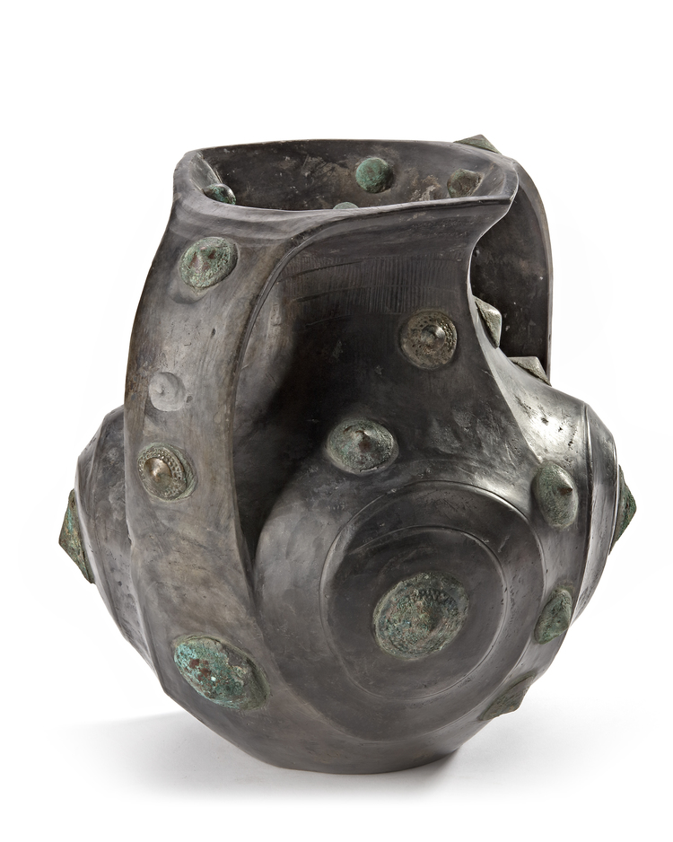 A LARGE CHINESE BURNISHED GRAY POTTERY AMPHORA, HAN DYNASTY (206 BC ...