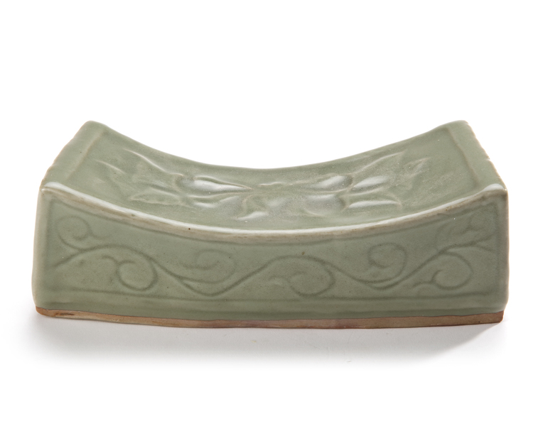 A CHINESE LONGQUAN PORCELAIN PILLOW, SONG DYNASTY (960-1279)