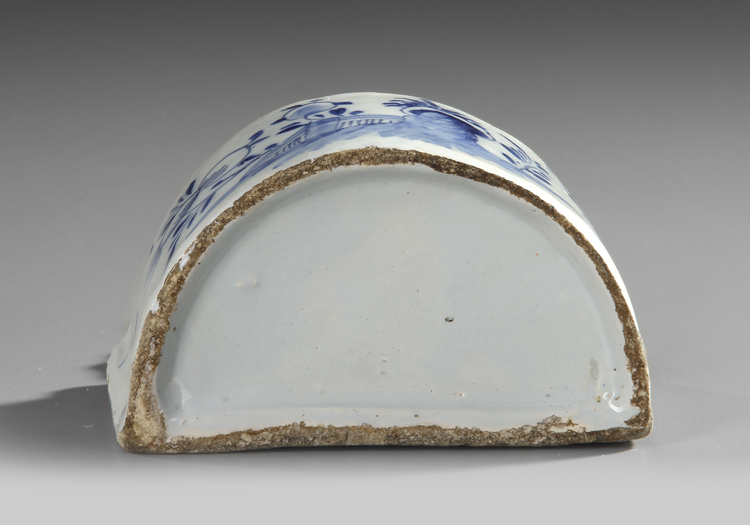 A BLUE AND WHITE STOUP, DELFT, SECOND HALF 18TH CENTURY