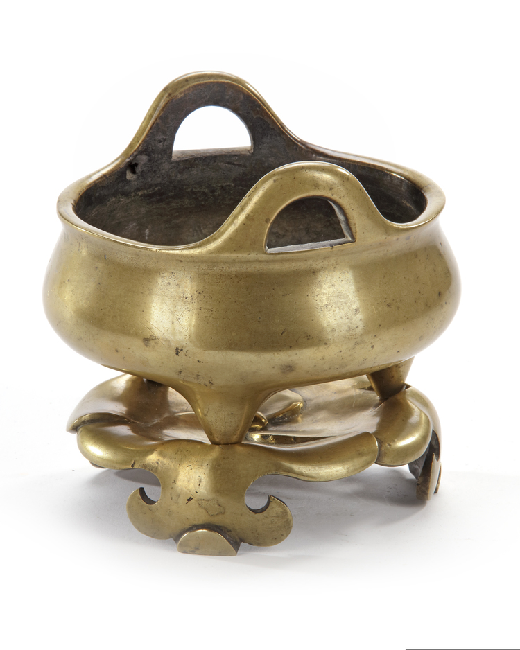 A GILT CHINESE TRIPOD BRONZE CENSER AND A STAND, 18TH-19TH CENTURY