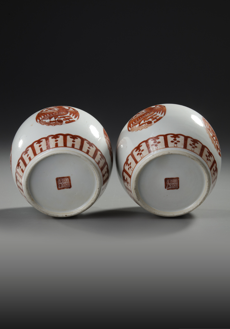 A PAIR OF CHINESE PHOENIX BIRD POTS, 19TH-20TH CENTURY