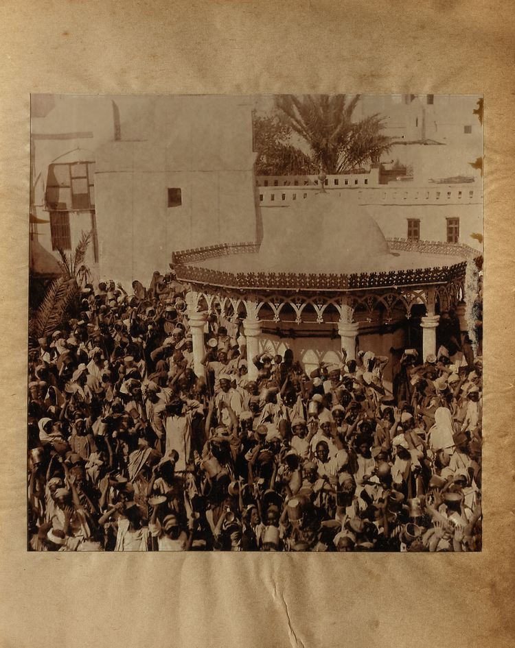 A COLLECTION OF SIX PHOTOGRAPHS OF MECCA AND MEDINA, EARLY 20TH CENTURY
