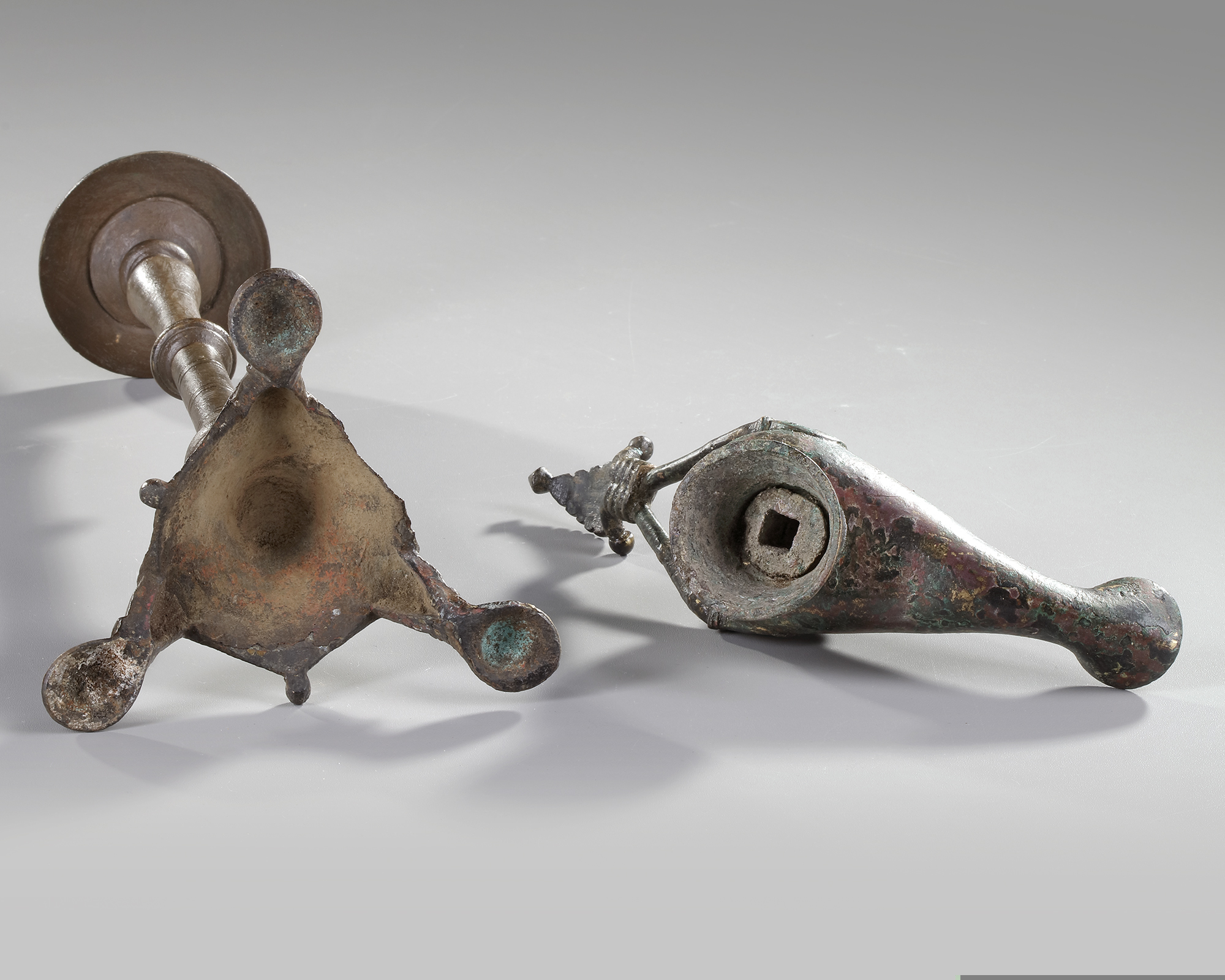 A ROMAN BRONZE LAMP WITH CANDELABRA, 2ND CENTURY AD