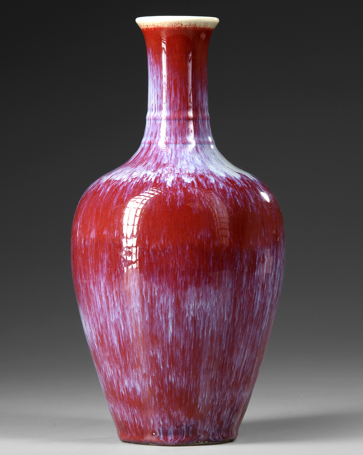 A CHINESE FLAMBE-GLAZED VASE, 20TH CENTURY