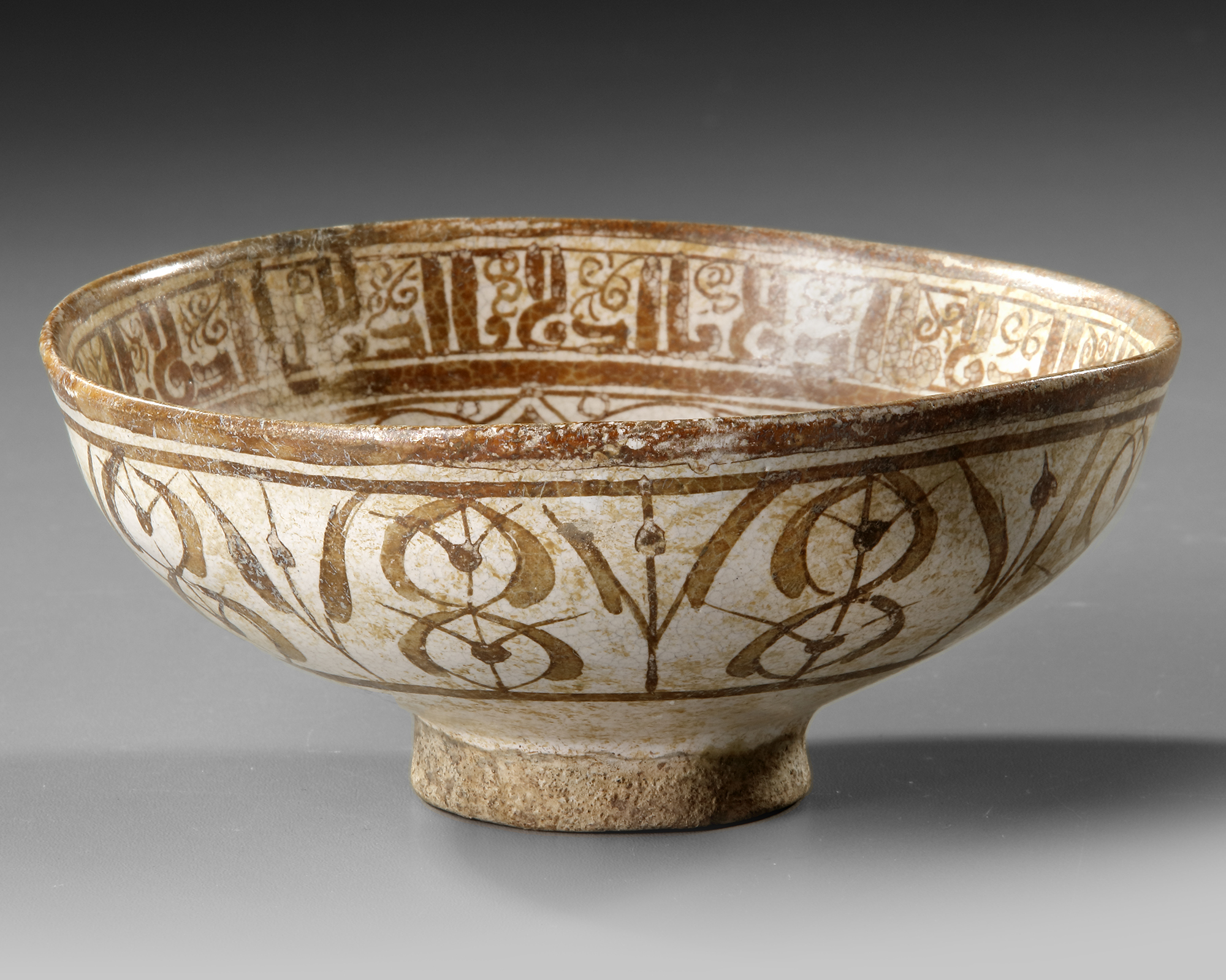 A KASHAN LUSTRE POTTERY BOWL, PERSIA, LATE 12TH CENTURY