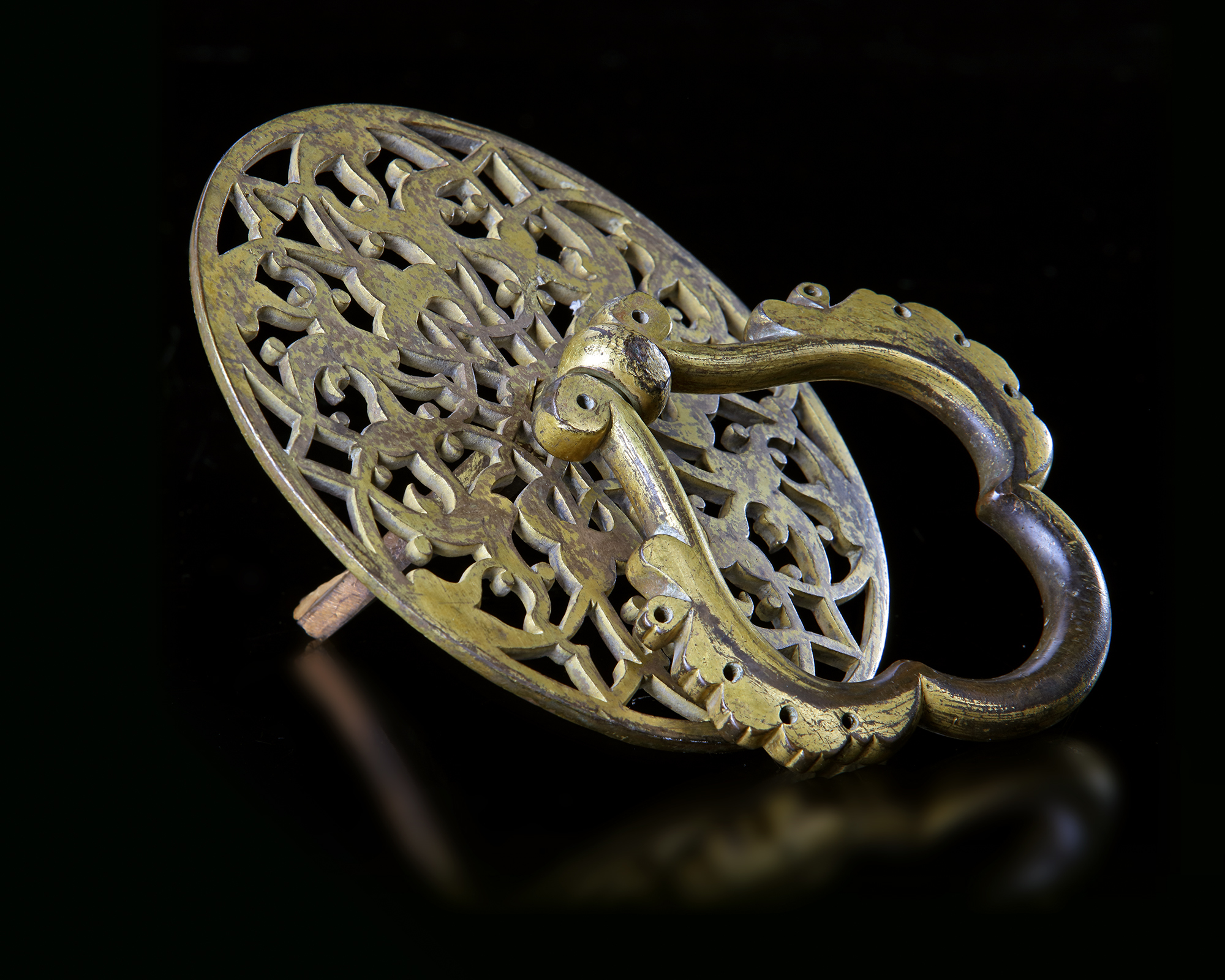 AN OTTOMAN TOMBAK DOOR KNOCKER, OTTOMAN TURKEY, 16TH CENTURY