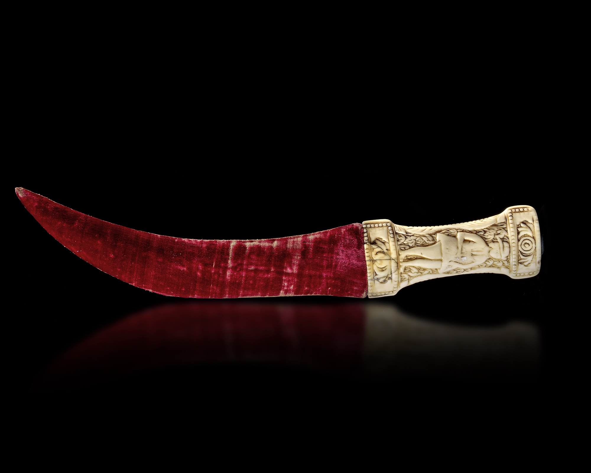 A QAJAR IVORY HILTED DAGGER, PERSIA 19TH CENTURY