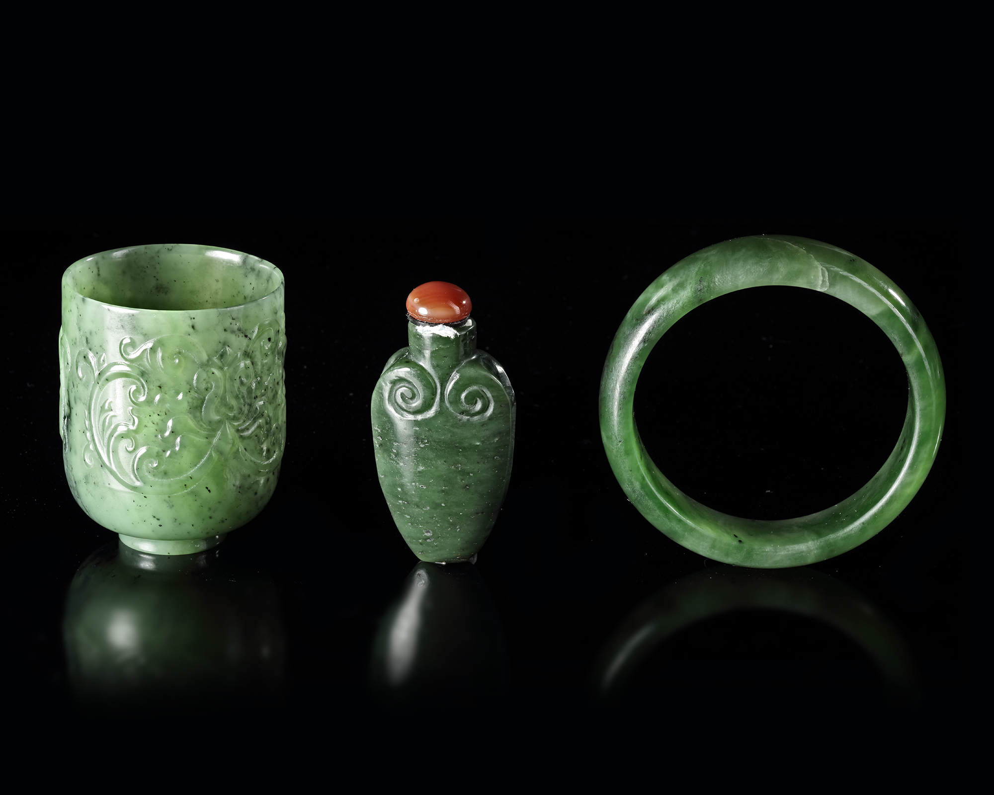 THREE CHINESE SPINACH JADE OBJECTS, 20TH CENTURY