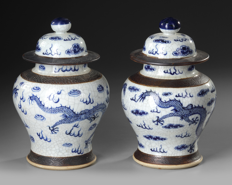 A PAIR OF CHINESE BLUE AND WHITE GINGER POTS