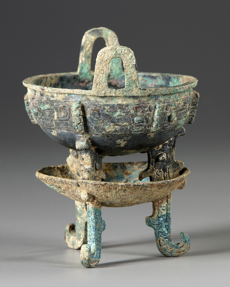 A CHINESE ARCHAIC BRONZE RITUAL FOOD VESSEL (CHANG ZI DING), EARLY ...
