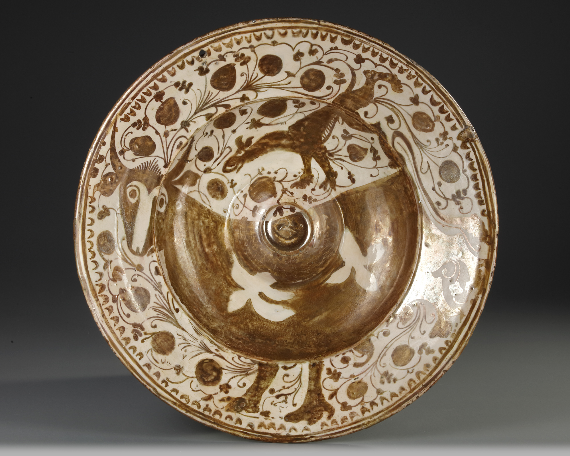 A HISPANO-MORESQUE LUSTRE DISH, SOUTH-EAST SPAIN CIRCA 1525-75 AD