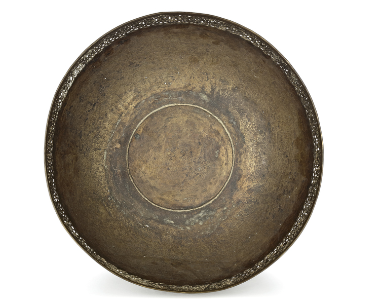 AN ISLAMIC BRASS BOWL WITH INSCRIPTIONS, 19TH CENTURY