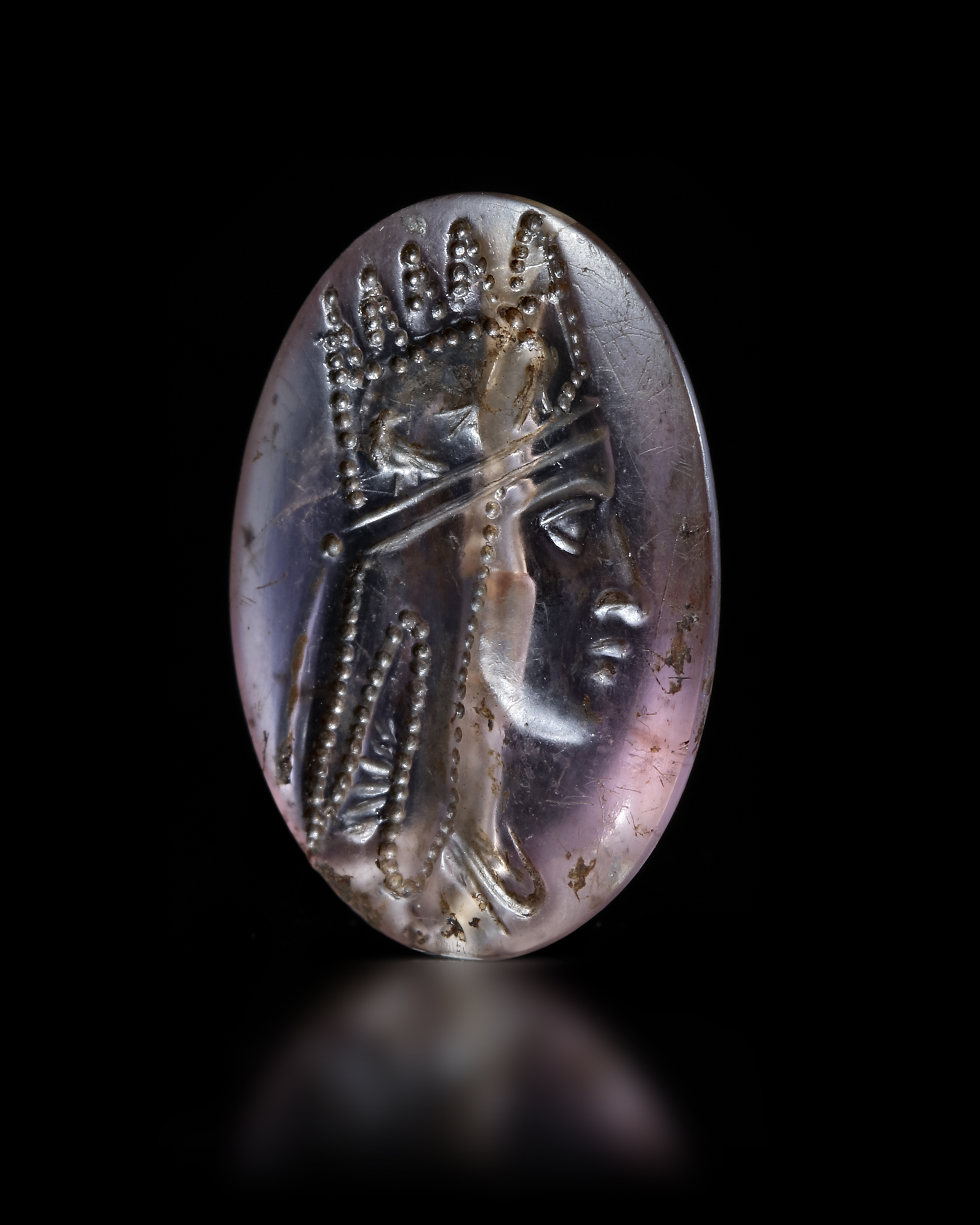 AN AMETHYST INTAGLIO OF TIGRANES THE GREAT, 1ST CENTURY BC