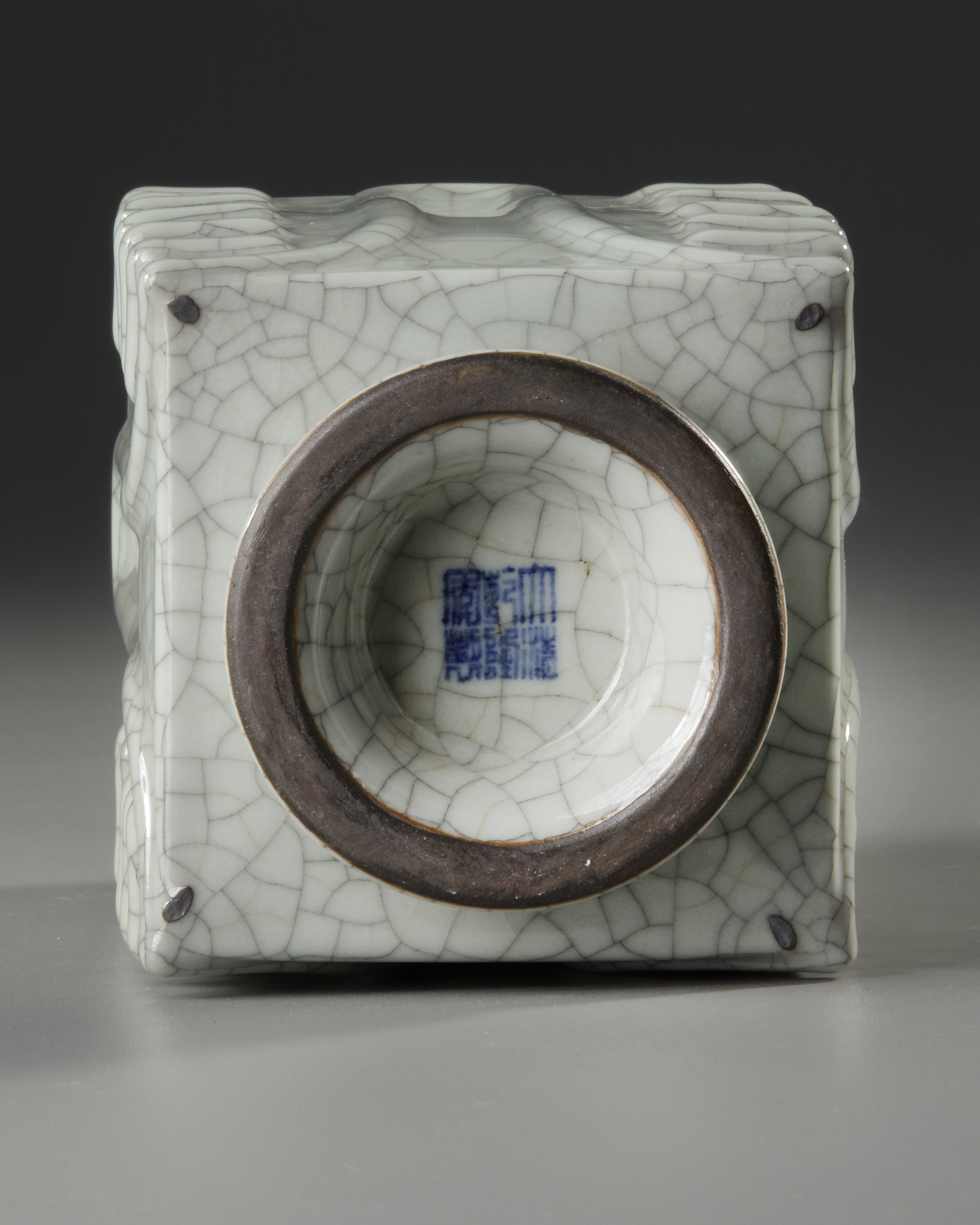 A CHINESE GUAN TYPE CONG VASE, QING DYNASTY (1644-1911)