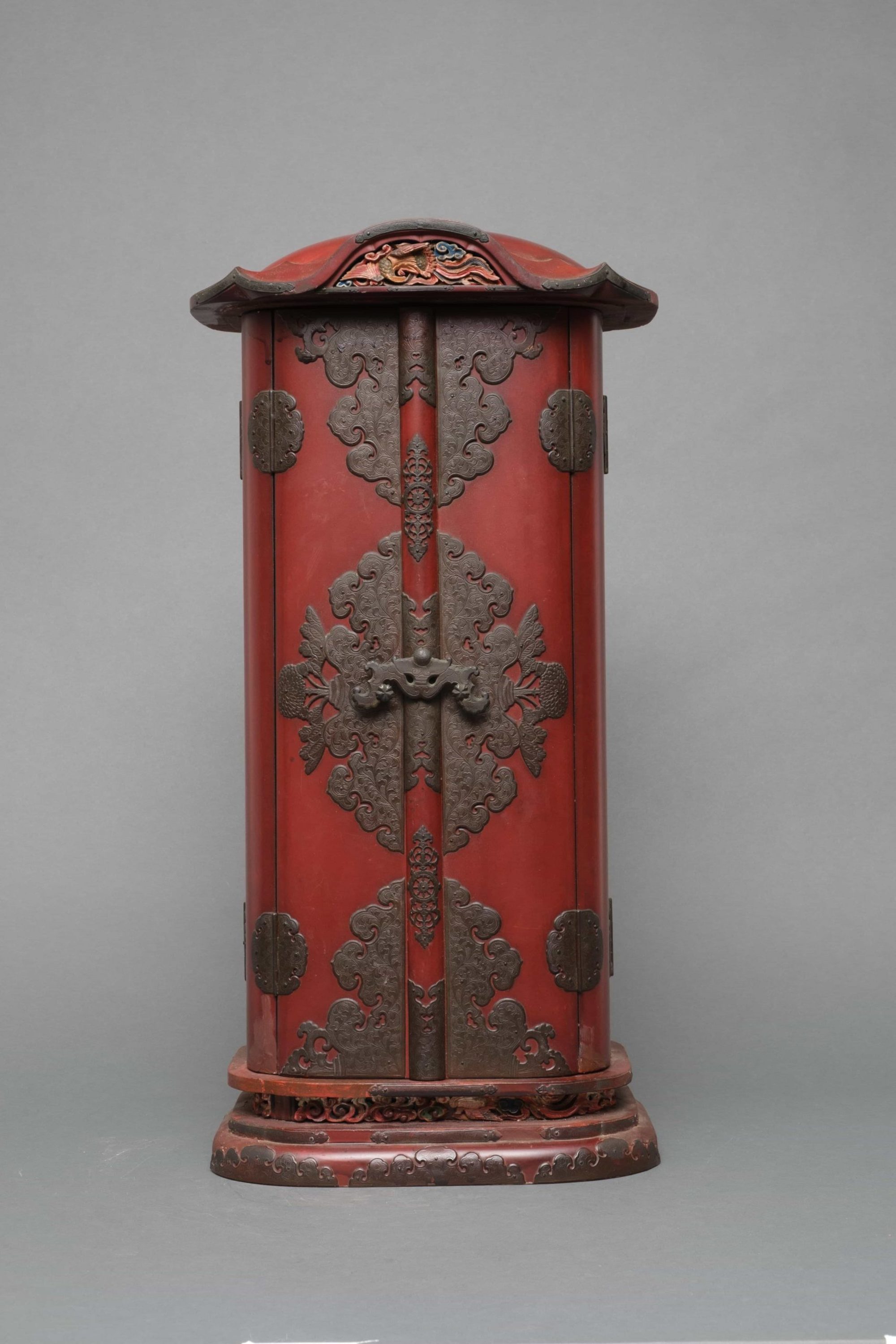 A JAPANESE LACQUERED WOODEN ZUSHI-SHRINE WITH AMIDA BUDDHA
