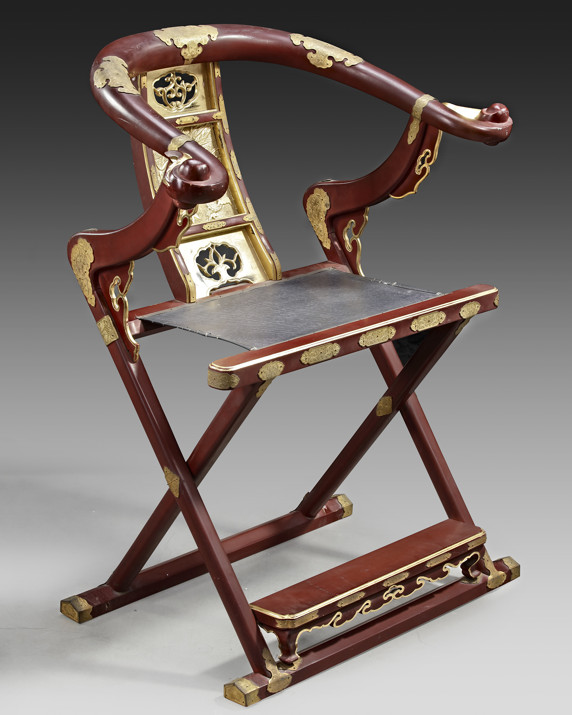 A JAPANESE TEMPLE MONKS CHAIR, MEIJI PERIOD (1868-1912)