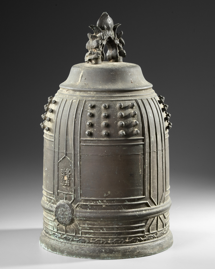 A JAPANESE BRONZE TEMPLE BELL, 19TH CENURY