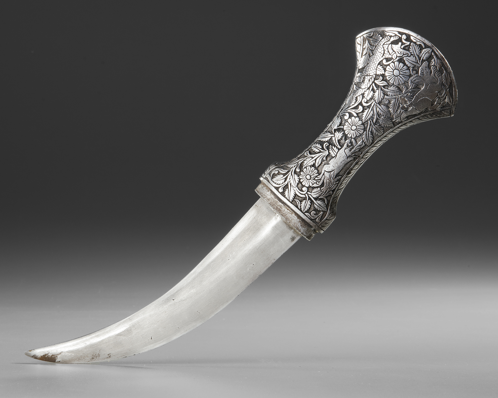 A MUGHAL DAGGER, INDIA, 19TH CENTURY