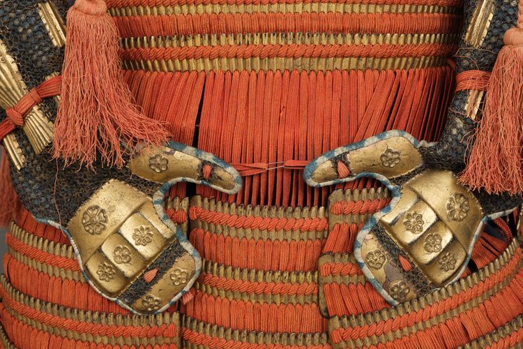 A GOLD LACQUER JAPANESE SUIT OF ARMOUR (YOROI), LATE EDO PERIOD