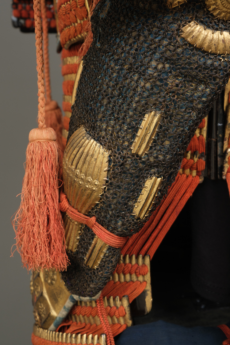 A GOLD LACQUER JAPANESE SUIT OF ARMOUR (YOROI), LATE EDO PERIOD