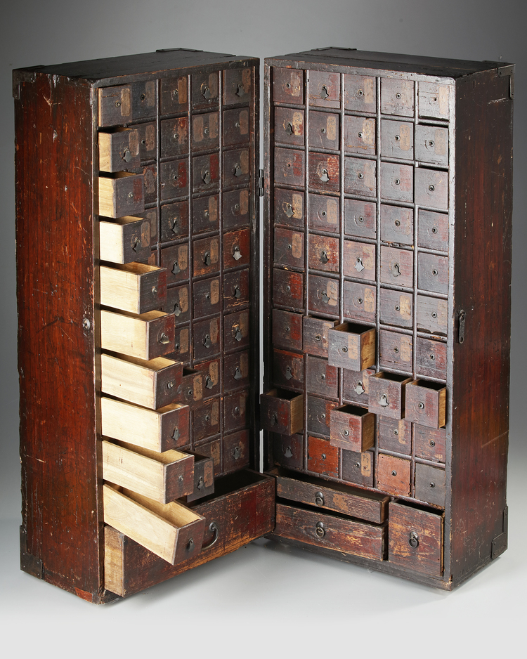 A JAPANESE KIRI WOOD MEDICINE CHEST (KUSURI TANSU) 19TH CENTURY