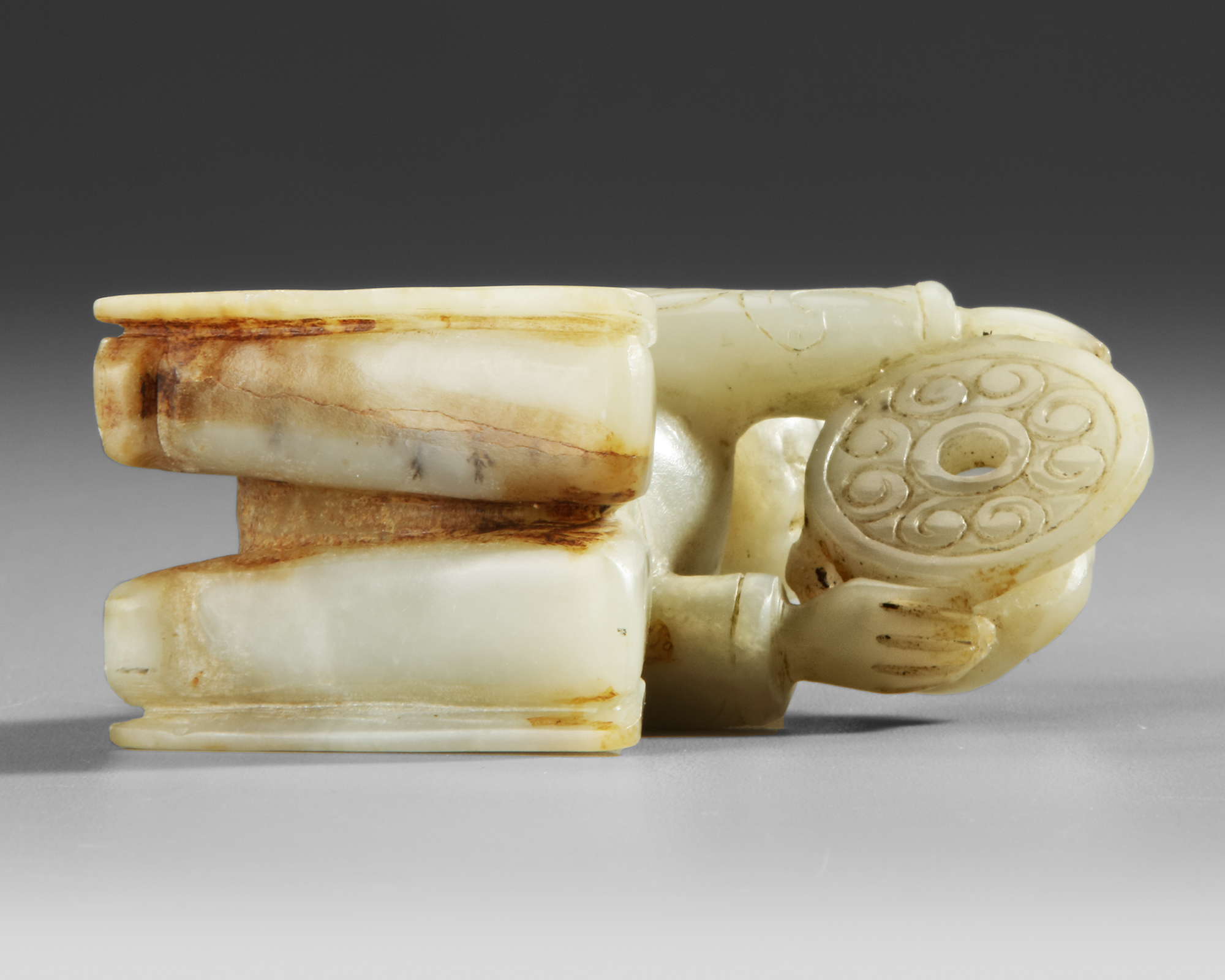 A CHINESE CARVED JADE FIGURE, 20TH CENTURY