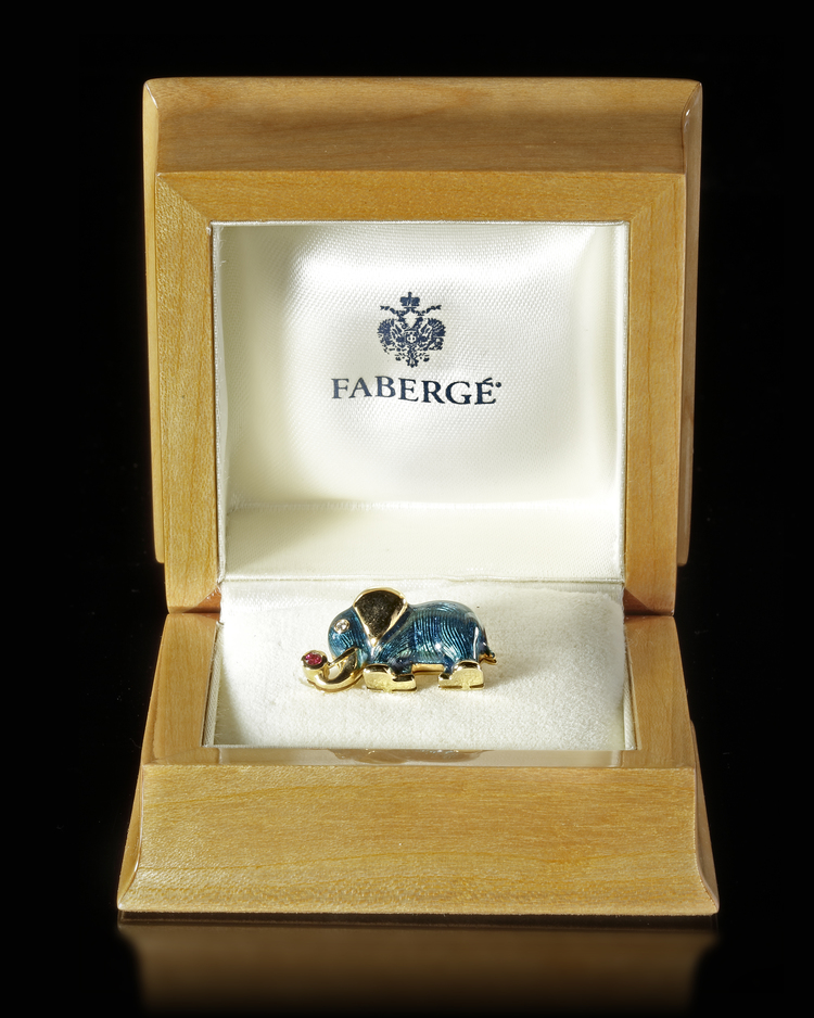 A FABERGE BROCHE, GOLD, RUBY DIAMOND, LIMITED EDITION