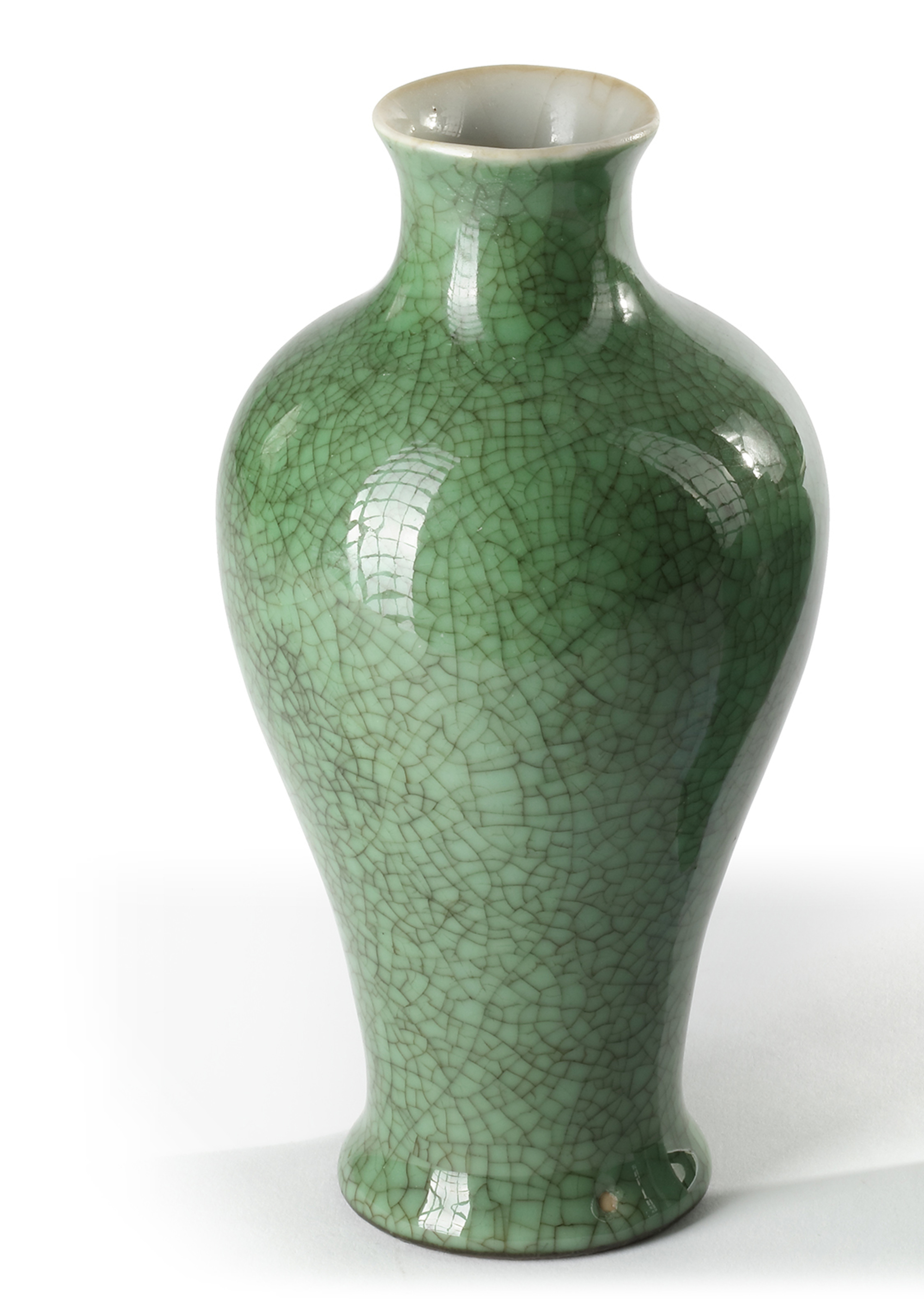 CHINESE GREEN CRACKLE-GLAZED MEIPING VASE, 19TH CENTURY