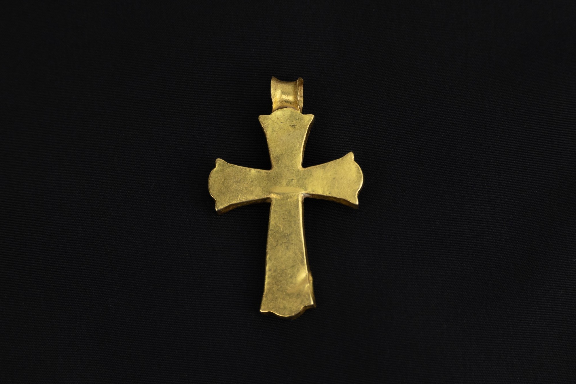 LATE BYZANTINE GOLD CROSS, 15TH/16TH CENTURY