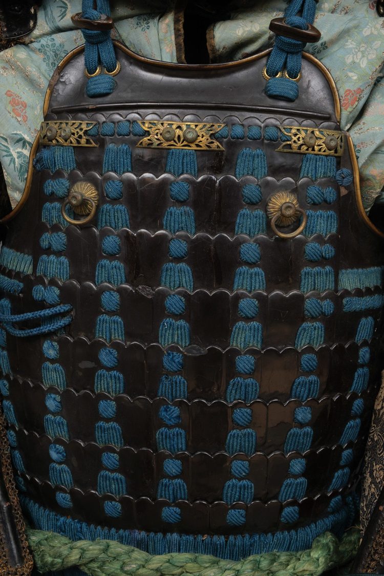 A BLACK LACQUERED JAPANESE SUIT OF ARMOUR, LATE EDO PERIOD (FIRST HALF ...