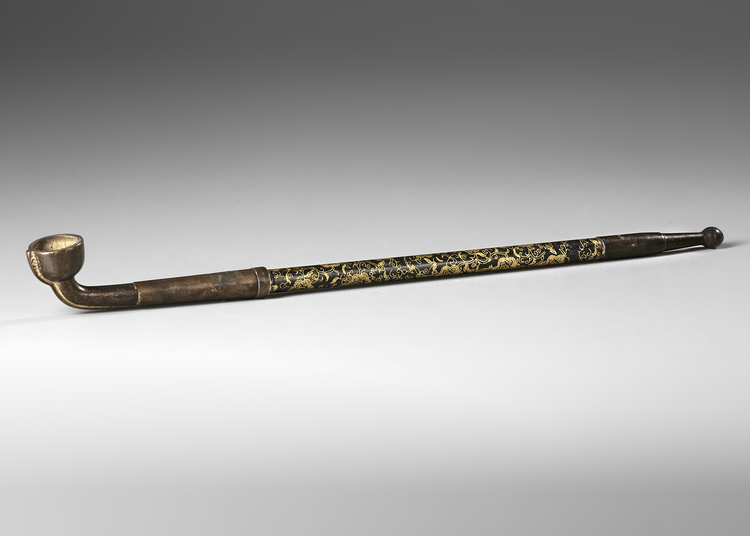 VERY LONG EXTENDABLE BRONZE KISERU PIPE WITH INTRICATE GOLD DECORATION ...