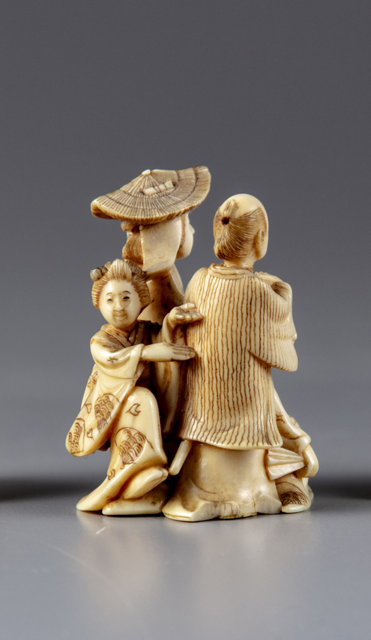 A JAPANESE NETSUKE CARVING