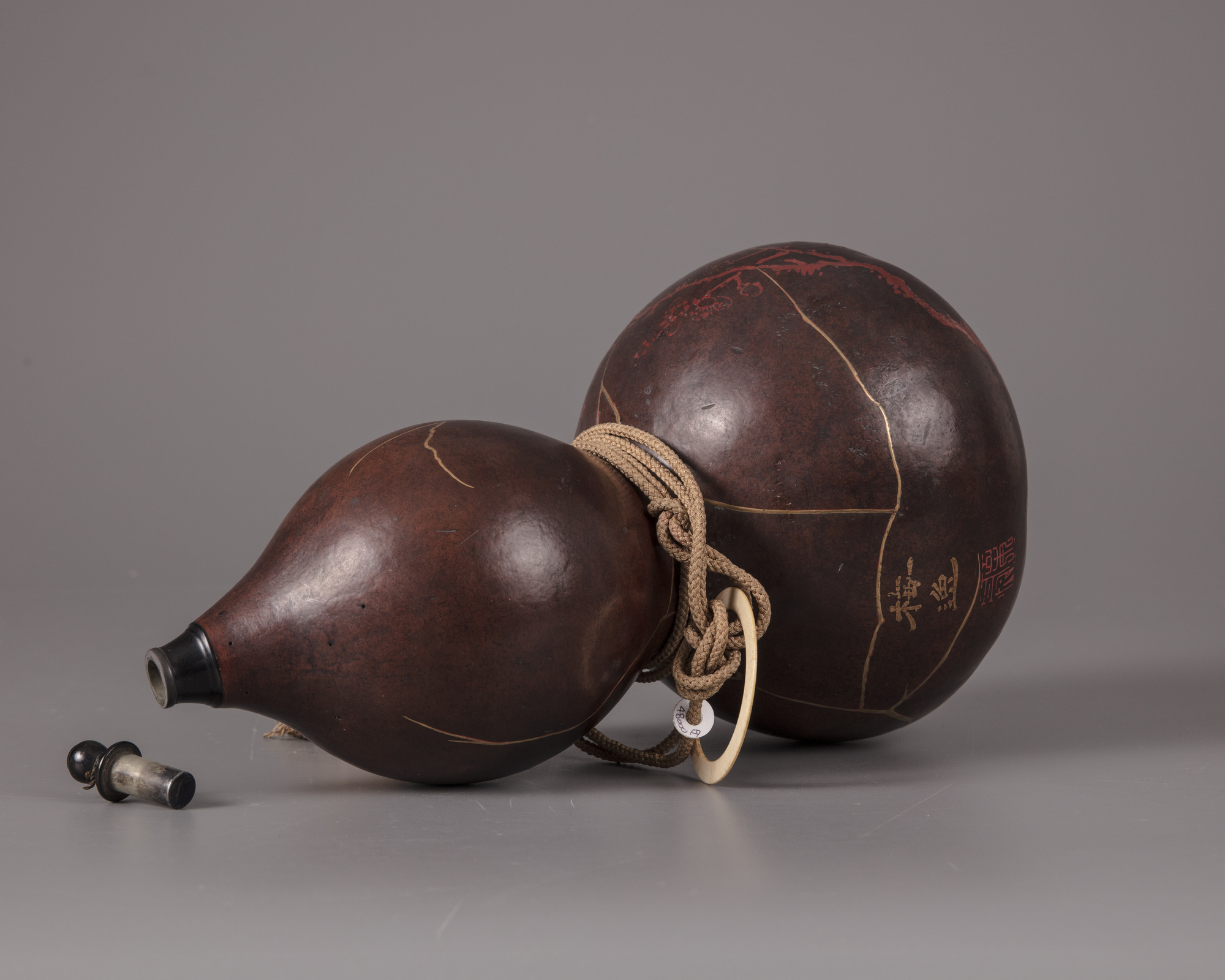 A Japanese double-gourd, calabas with gold-lacquer reparation 'Kintsugi'