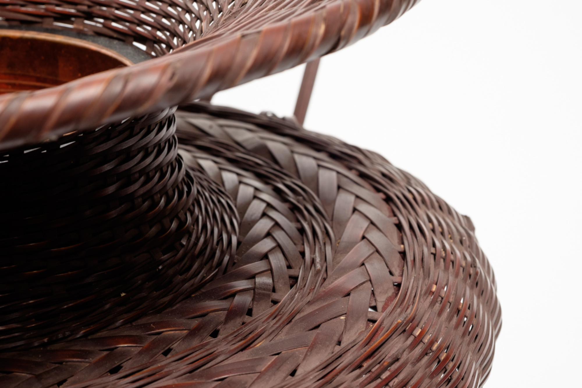 A round fine wickerwork ikebana basket